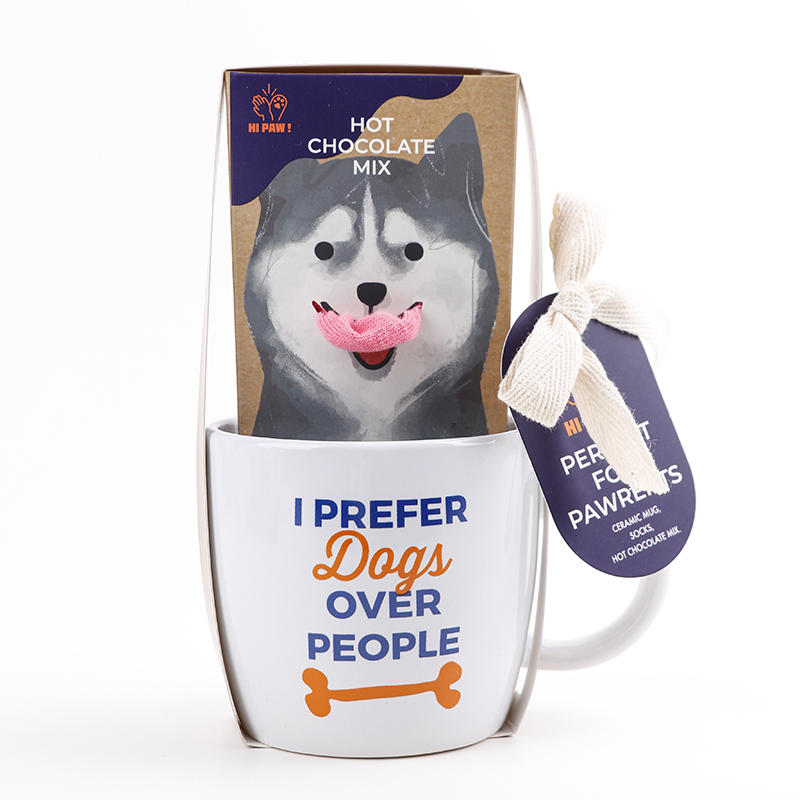 Qingdao Innopack Food Co., Ltd | PET MUG WITH SOCKS GIFT SET